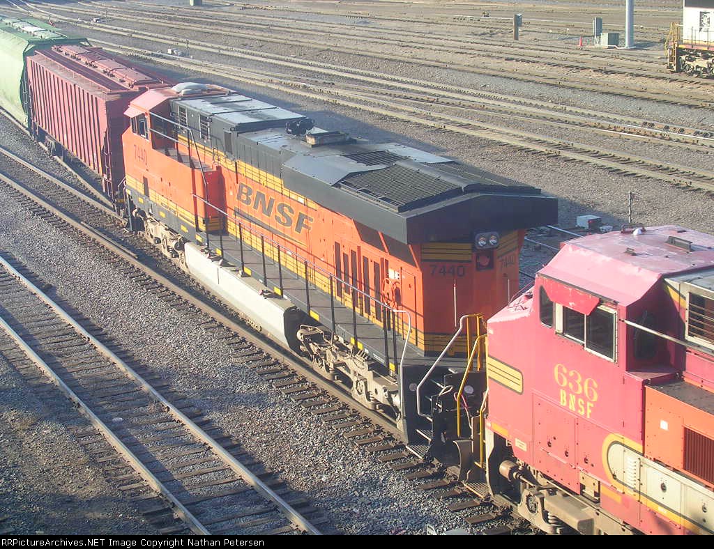 BNSF 7440